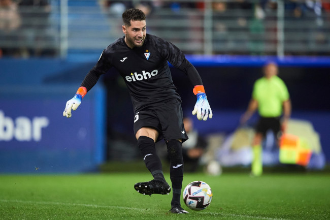Algerien-Trainer vertraut Torwart Luca Zidane, obwohl er Messi einen ...