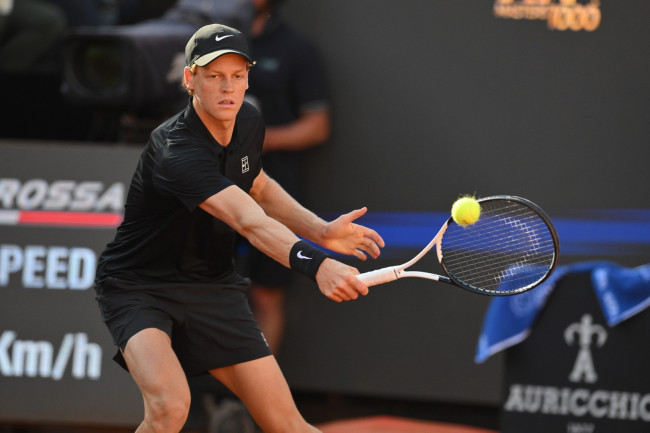 Jannik Sinner AUS dem Roland Garros nach einer umstrittenen ...