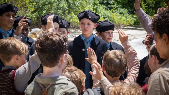 Hier ist ein erster Blick auf die neue Herr der Fliegen-Adaption der ...