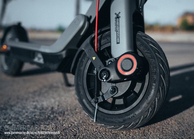 Segway Ninebot E3 Pro E E-Scooter - Segway Ninebot E3 E - Gamereactor