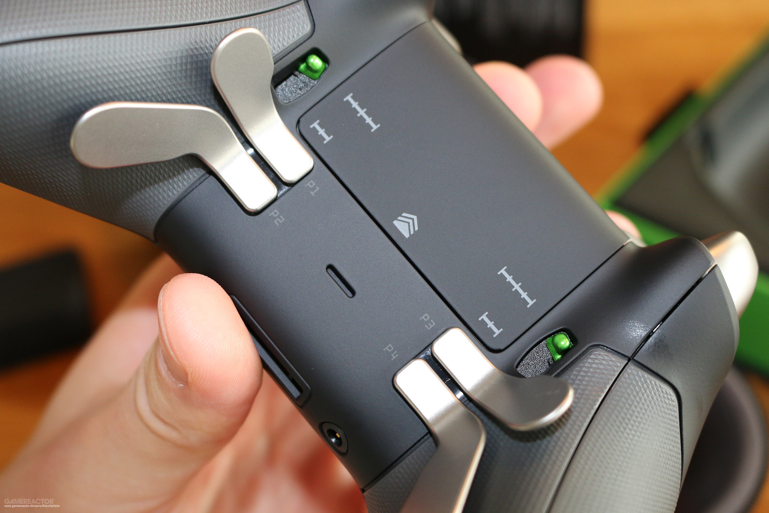 Xbox Elite Wireless Controller ausgepackt und ausprobiert - Xbox One ...